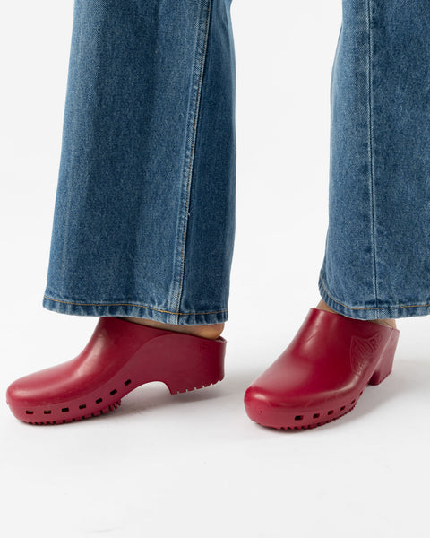 Calzuro Classic Without Holes Maroon Curated at Jake and Jones